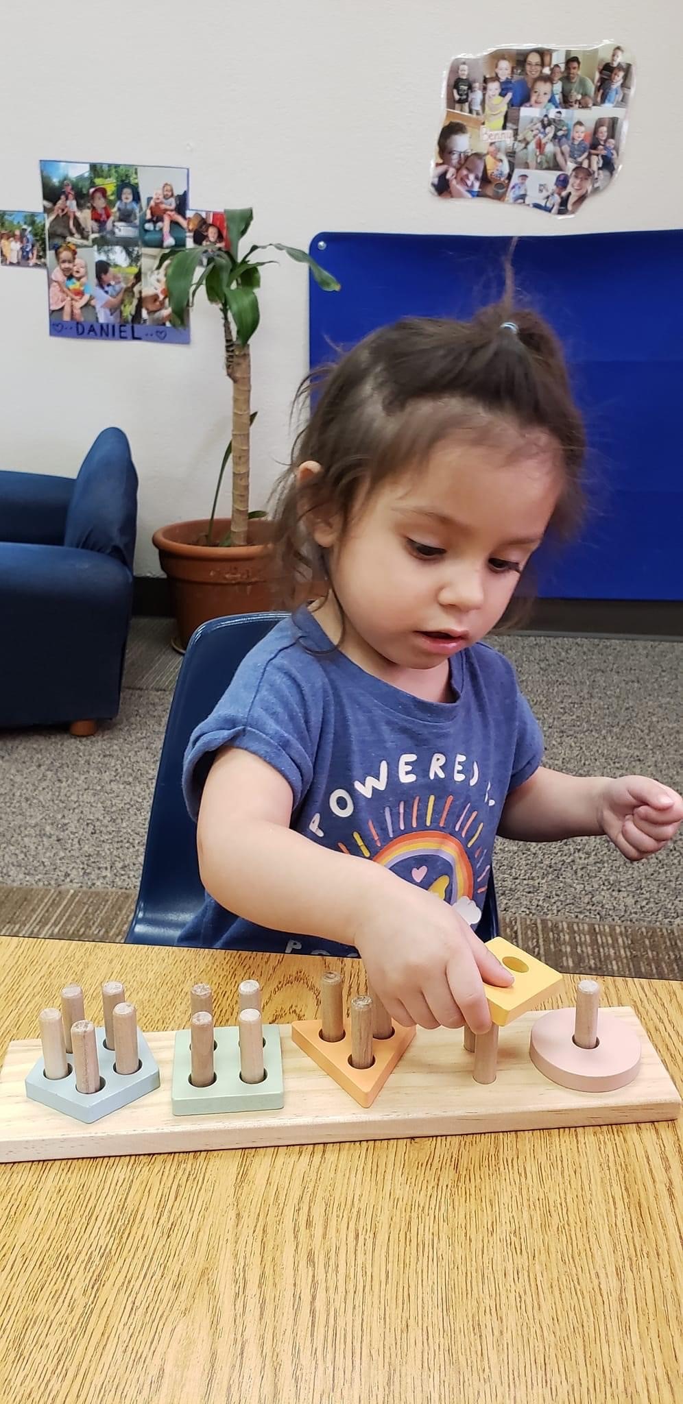 Fine motor and cognitive development through puzzles. - Casa Niños ...